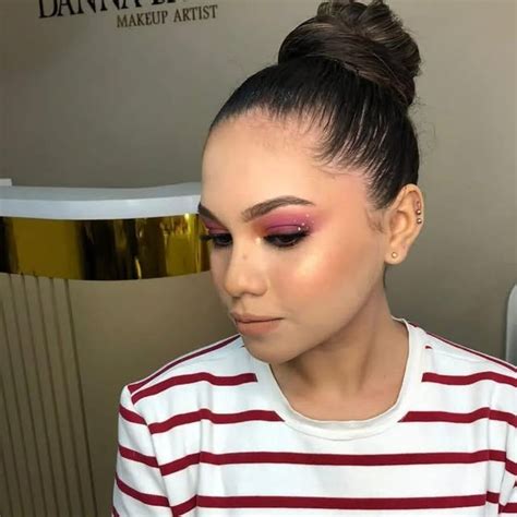 Valentina Caceres Valen7caceres • Threads Say More