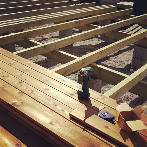 Pienisievä Sievitalo Kaiteita Vaille Valmis Terassi