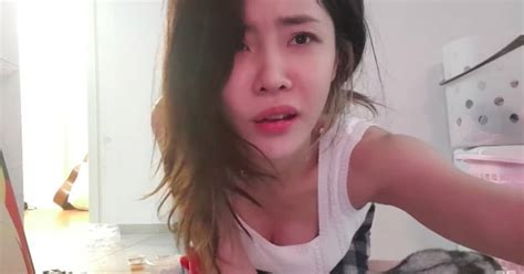 서예진의 Bj통신 로봉순 무릎 꿇고 말장난성매매 죄송 필러는 맞을게