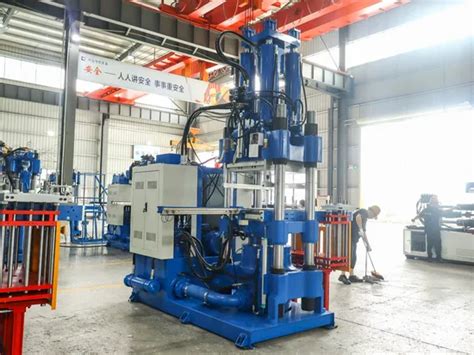 Vertical Ejector Rubber Injection Molding Machine First In First Out Rubber Injection Molding