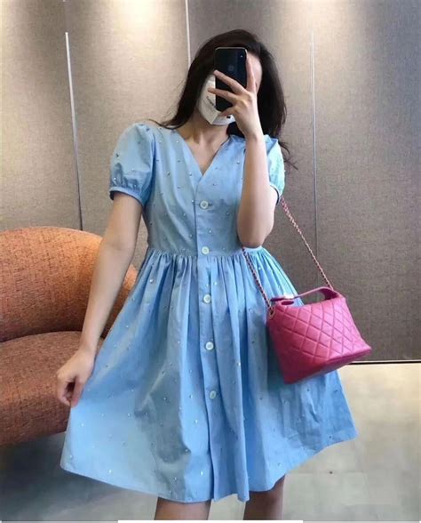 逆天美丽，2020春夏香奈儿hobo流浪包？饭盒包？腋下包？饺子包？保龄球包？尺寸背法容量测评 搜狐大视野 搜狐新闻