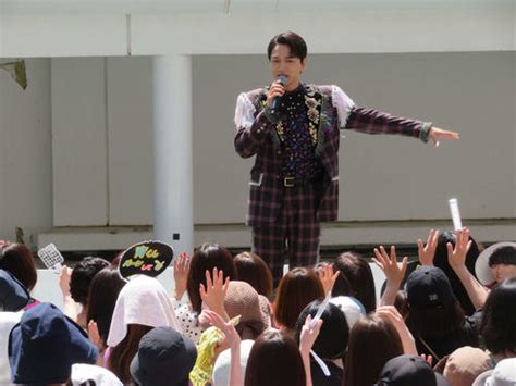 「帝劇でも主演俳優」山崎育三郎が屋外で異例のフリーライブ「“ただ三郎”をお楽しみに」 音楽 日刊スポーツ