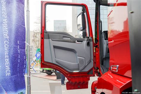 【图】陕汽商用车 轩德e3 城际版 6x4 换电式纯电动牵引车281 92kwh 实拍图片 1584198 卡车之家