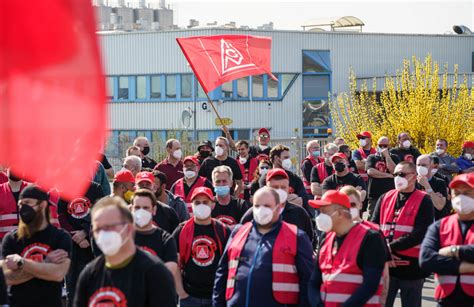 DARUM MEHR WARNSTREIKS IG Metall Bezirk Mitte