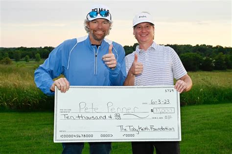 Toby Keith Celebrates Nd Birthday With Fishing Legend Jimmy Houston You Re One In A Melon