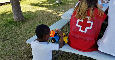 60 Voluntarios De Cruz Roja Atienden Necesidades En El Centro De