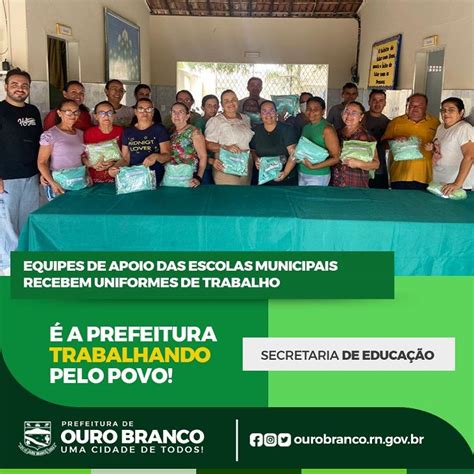 Equipes De Apoio Das Escolas Municipais Recebem Uniformes De Trabalho