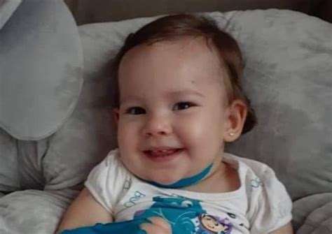 Bebê síndrome rara viaja para os EUA em janeiro para tratamento