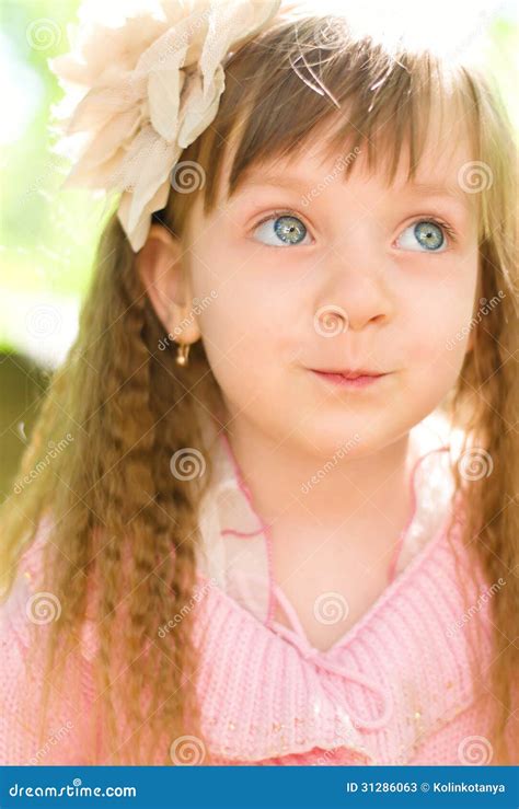 Portrait Dune Petite Fille Image Stock Image Du Mignon Beau 31286063