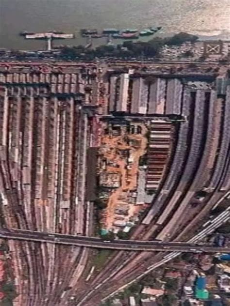 भारत के इस स्टेशन पर हैं इतने प्लेटफॉर्म गिनते गिनते थक जाएंगे Times
