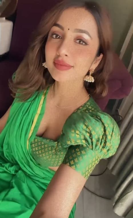 Bigg Boss Tejaswi Madivada Latest Bold Video And Pics Viral బిగ్ బాస్
