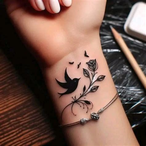 Pin de Gloria Eberle en Tattoos Ideas de tatuaje pequeño Tatuaje de
