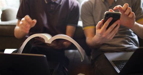 Israël Nisand Chez Les Jeunes Ados Le Porno Est Une éducation Au