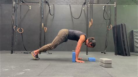 How To Not F Ck Up Your Pike Pushups From The Start Strict Pike Pushup