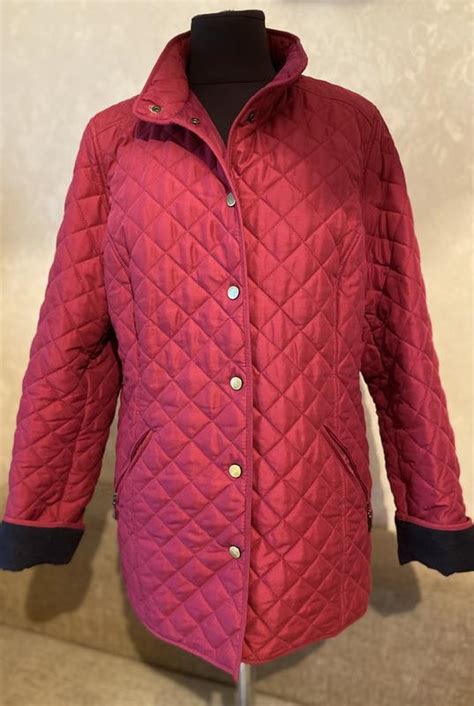 Куртка стёганая — цена 200 грн в каталоге Куртки Купить женские вещи по доступной цене на Шафе