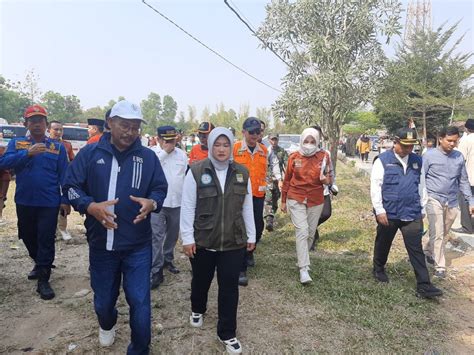Tanggap Darurat Pemkab Bekasi Distribusikan Air Bersih Ke Cibarusah