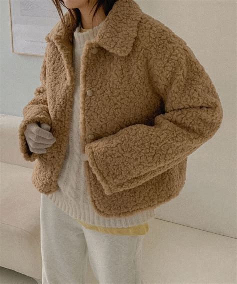 데이달링 부클 뽀글이 퍼자켓 털자켓 하프코트 울자켓 숏자켓 겨울아우터 외투 양모 양털 카라자켓 연말 모임룩 귀여운 미디자켓 박시핏 루즈핏 귀여운 후리스 싱글자켓 겨울 긴팔