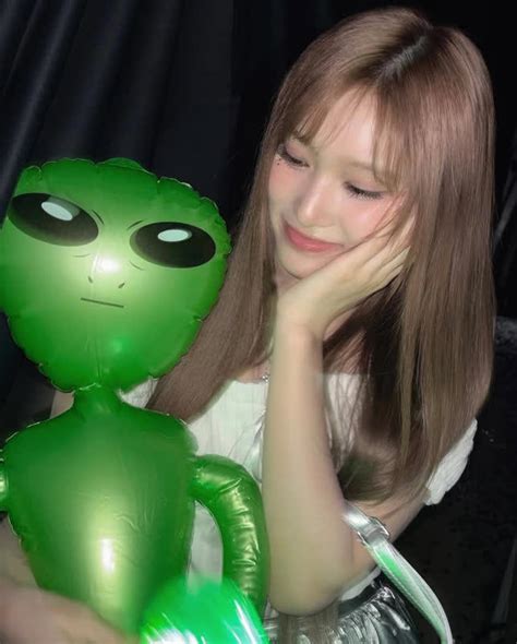 외계인 침공 시 귀여운 사람이 먼저 잡아먹힌다 외계인도 반해버릴 듯한 아이브 이서