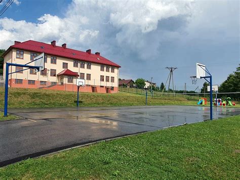 Modernizacja boiska sportowego w przy Szkole Podstawowej w Rąbkowej