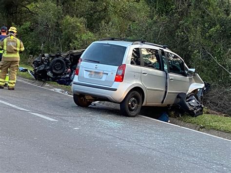 Colisão Frontal Entre Dois Veículos Deixa Três Mulheres Mortas Na Ers