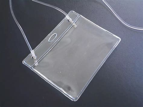 Protetor para Cracha Pvc Horizontal x Cordão Silicone u