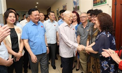 Kim chỉ nam cho những công việc của Đảng