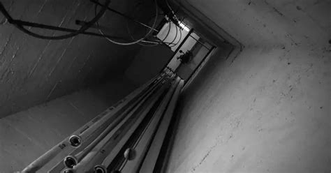 Женщина упала в шахту лифта в Астане Новости Mail