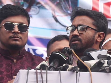 ধানমন্ডি ৩২ এ পাওয়া গেল নির্যাতনের আলামত যা বলছেন উৎসুক জনতা