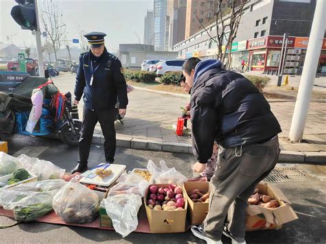 郑州市惠济区城管局长兴路执法中队开展市容环境专项整治行动 大河新闻