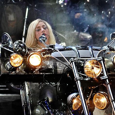 Los Extravagantes Y Alocados Pianos Diseñados Por Lady Gaga ¡hola