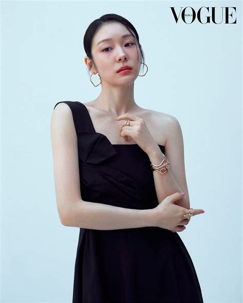 김연아 X 디올 뷰티christian Dior Beauty X 보그 코리아 2025 보그 포즈 동계 올림픽