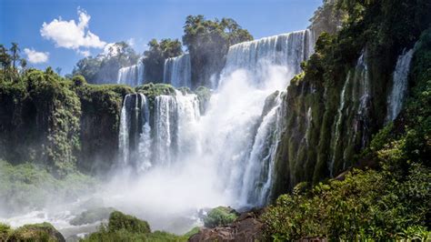 「iguasu」の写真素材 3 870件の無料イラスト画像 Adobe Stock
