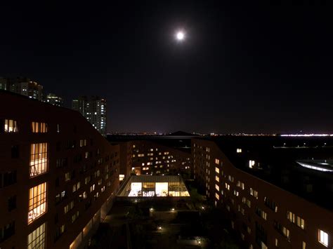 图片素材 天际线 大气层 市容 黄昏 晚间 反射 黑暗 灯光 月亮 满月 晚上 夜景 夜空 地球大气