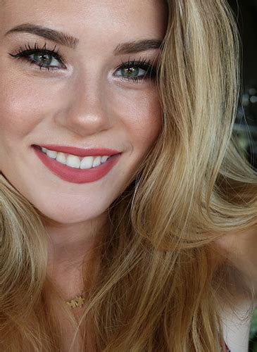 Where To Apply Bronzer For A Sunkissed Look Video Sand Sun And Messy Buns