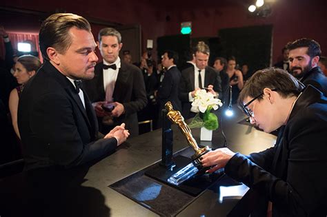 CUTE Leonardo DiCaprio Jokes About Not Winning An Oscar Before When