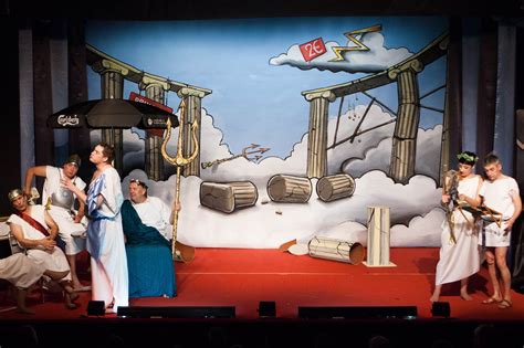 Décor De Théâtre Par Corentin Meige Décorateur Et Peintre