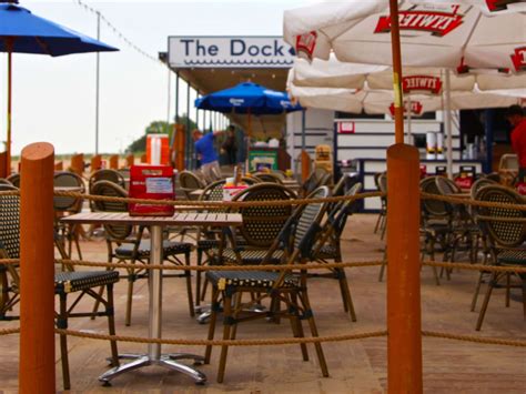 Half Shell Review Lakeview Chicago The Infatuation