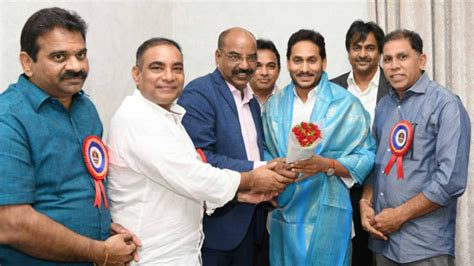 Ap Cm Jagan అమెరికా తెలుగు మహాసభల కోసం సీఎం జగన్‌కు ఆహ్వానం
