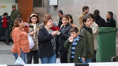 Thousands Of Ethnic Armenians Flee Disputed Nagorno Karabakh Territory