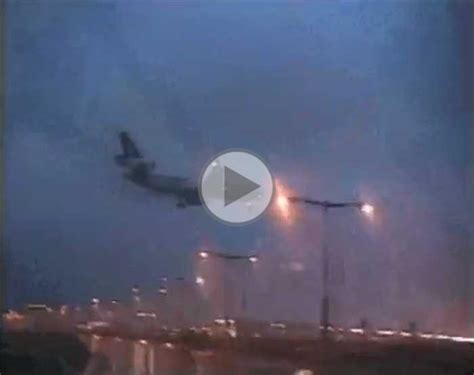 VIDEO China Airlines MD11 Crashes While Attempting To Land In A
