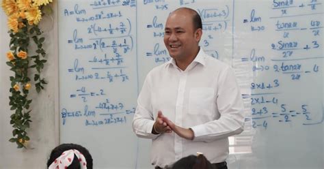 លោក គឹម សុខ៖ លោក ហ៊ុន ម៉ានី បញ្ជា ឱ្យ គ្រូបង្រៀន ស្រង់ ឈ្មោះ សិស្ស ព្រម