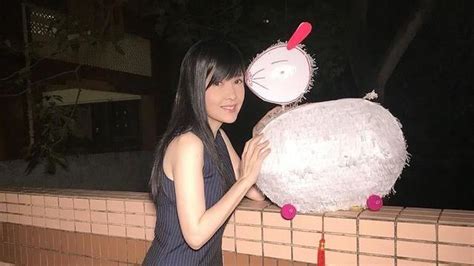 開唱慘走音 ！55歲周慧敏一開口嚇壞全場 網酸：老了就退休 Yahoo奇摩汽車機車