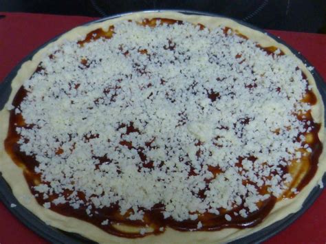 Trasteando En La Cocina Con José Angel Pizza De Salami Y Mozzarella