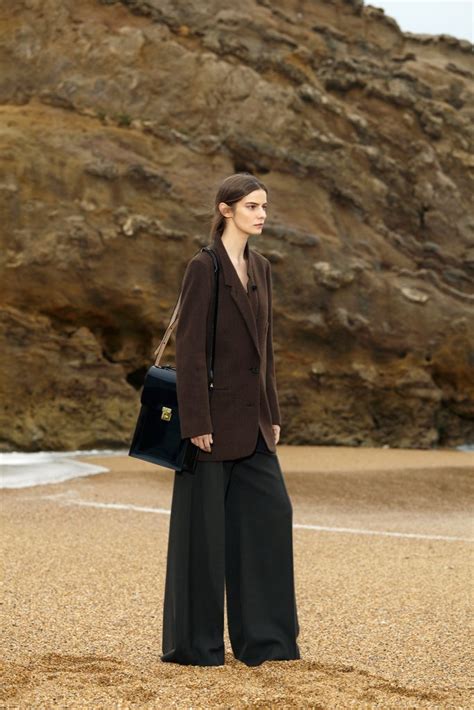 克里斯托弗·勒梅尔 Christophe Lemaire 2015早秋系列时装lookbook Pre Fall 2015 天天时装 口袋里的时尚指南