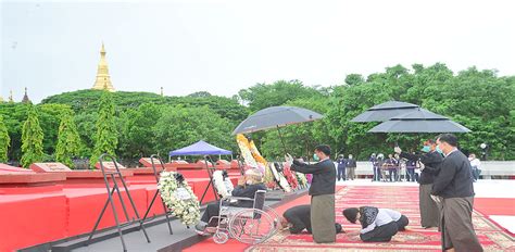 နိုင်ငံတော်စီမံအုပ်ချုပ်ရေးကောင်စီအဖွဲ့ဝင် ဒုတိယဝန်ကြီးချုပ်နှင့် ပြည်ထောင်စုဝန်ကြီး ဗိုလ်ချုပ်က