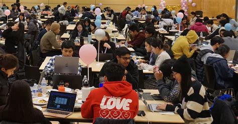 Winfo Holds First In Person Hackathon In 3 Years Information School University Of Washington