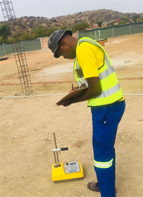 Geologistonsite Tshikhudinicommunityhall Vhutshilo Netshimbupfe Cert Sci Nat