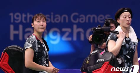 만리장성의 벽 앞에서