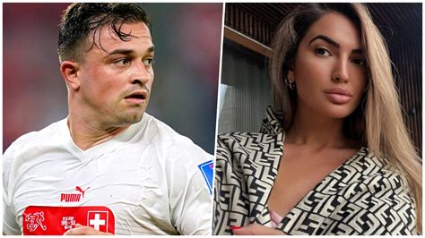 A Irijeva Devojka Je Zgodna Peva Ica Poreklom Sa Kosova Paparaci Ih Jurili U No Nom Provodu Foto