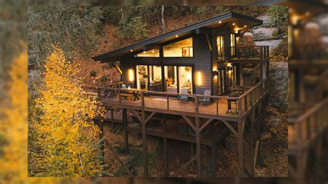 River Rock Treehouse With Open Loft Has Wrap Around Deck